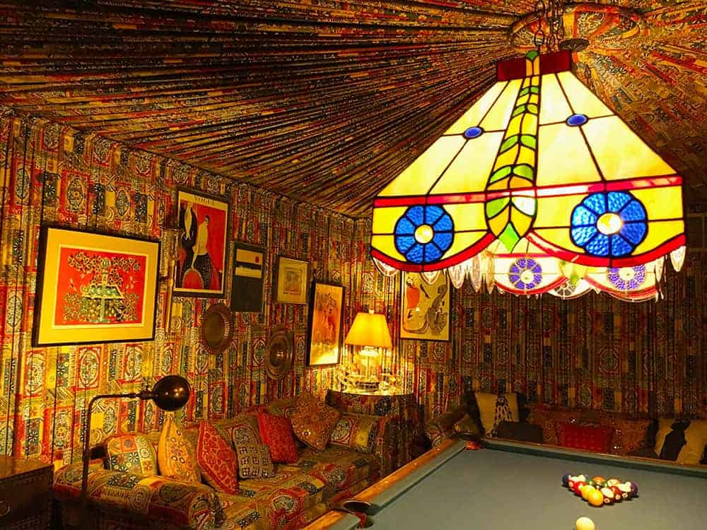 Take a tour inside Graceland